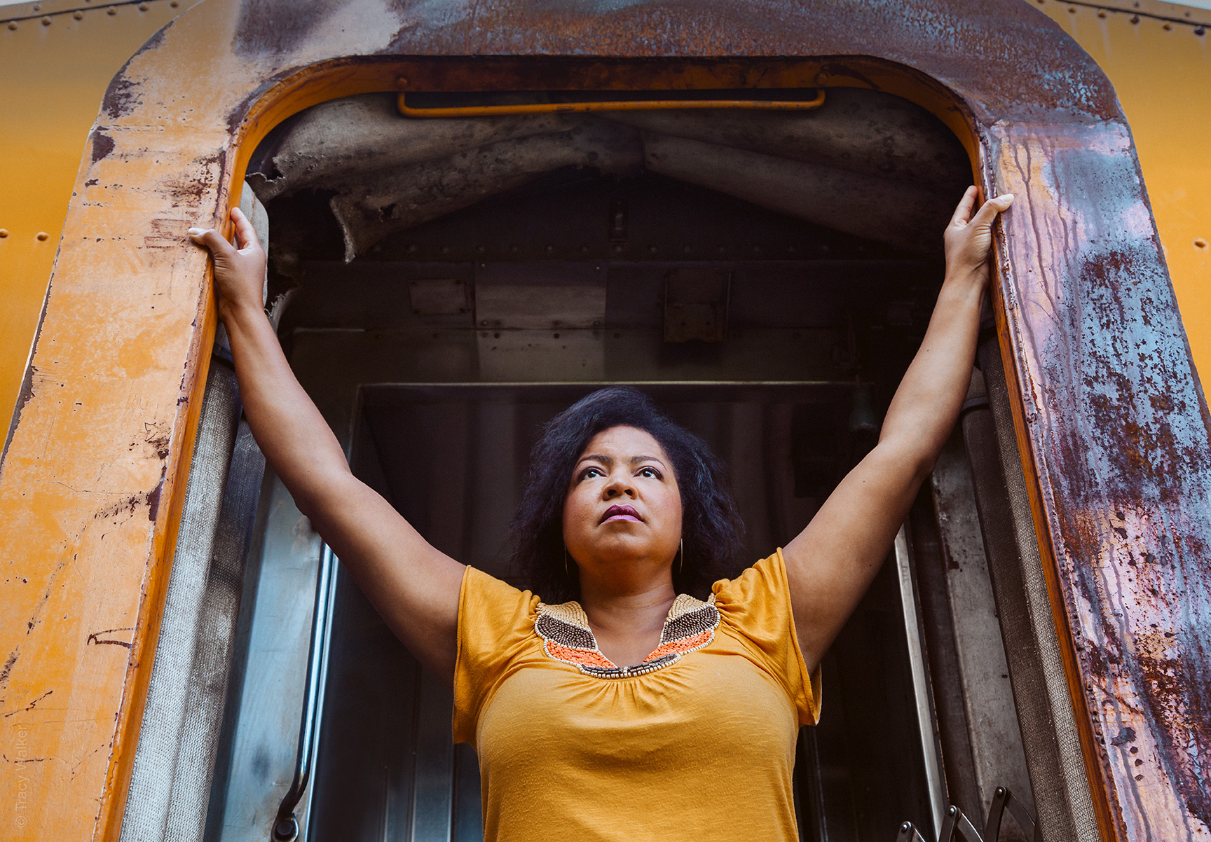 Tania Joy – Singer-Songwriter | Folk | Roots | Soul